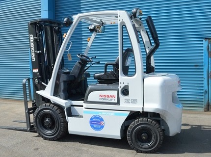 Carrylift Materials Handling Ltd, Skelmersdale based Commercial Dealers ...