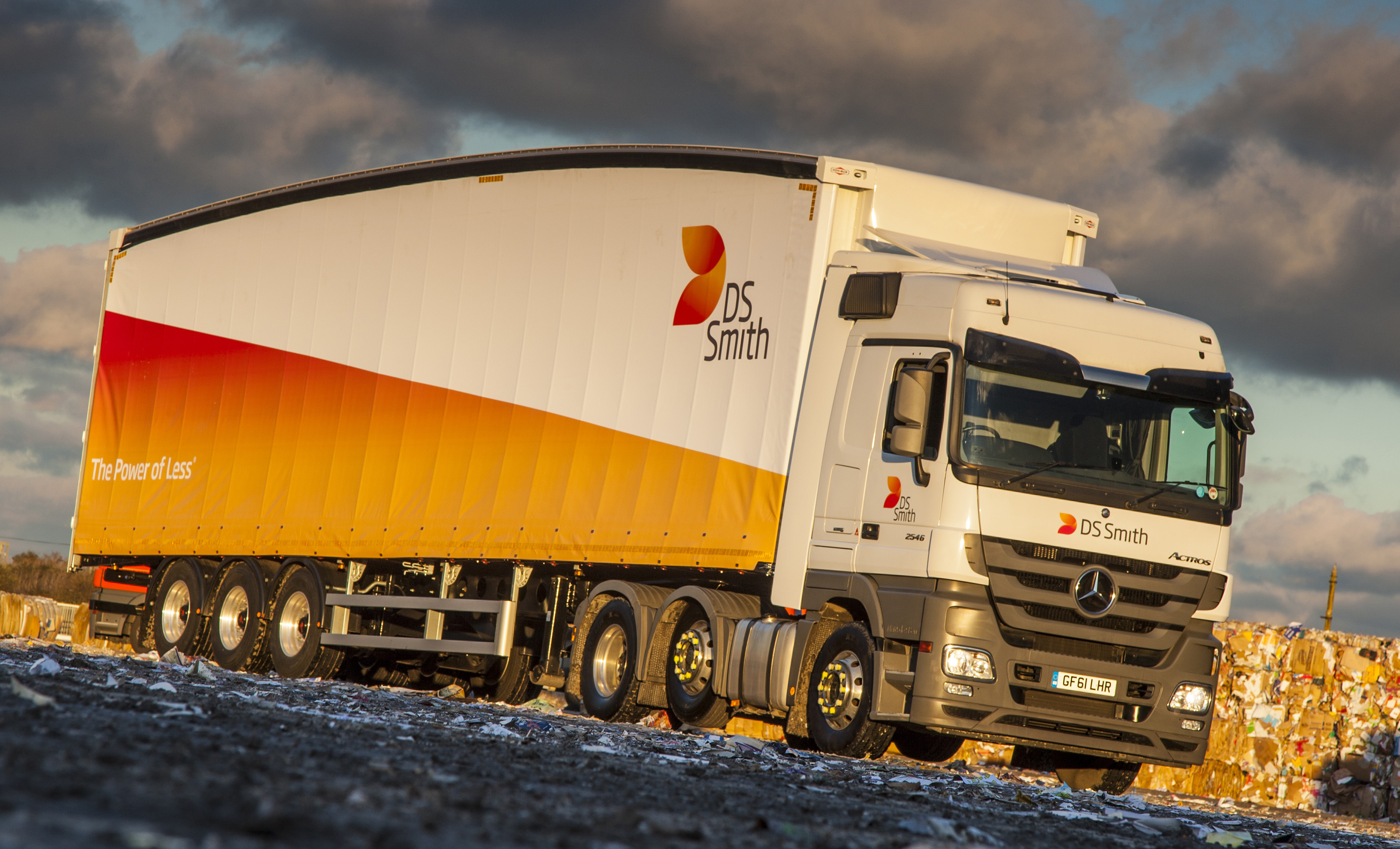 Michelin solutions brings DS Smith into EFFITRAILER™ fold | Tyres UK ...
