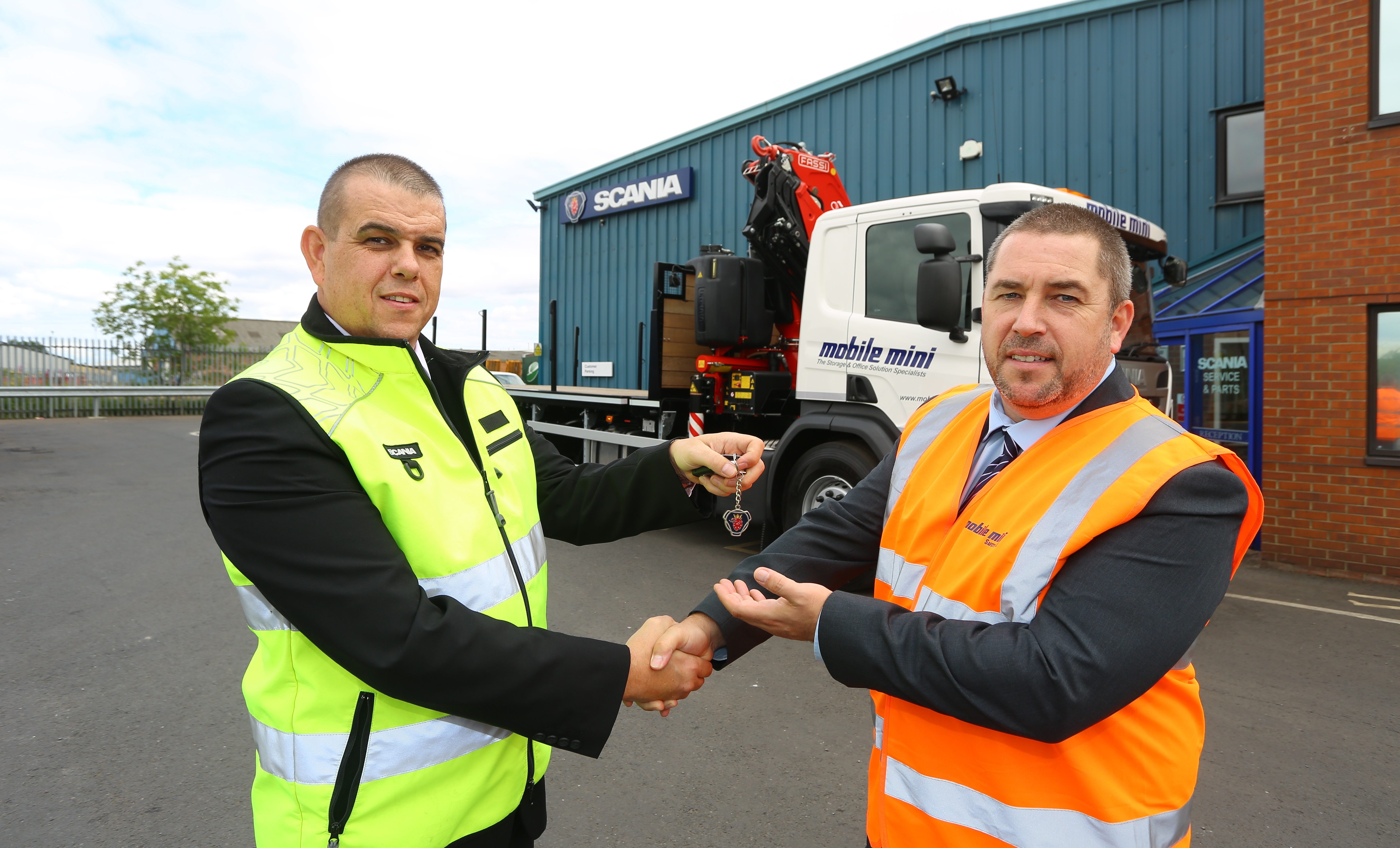 Mobile Mini invests in industry leading fleet of Scania Trucks | Fleet ...