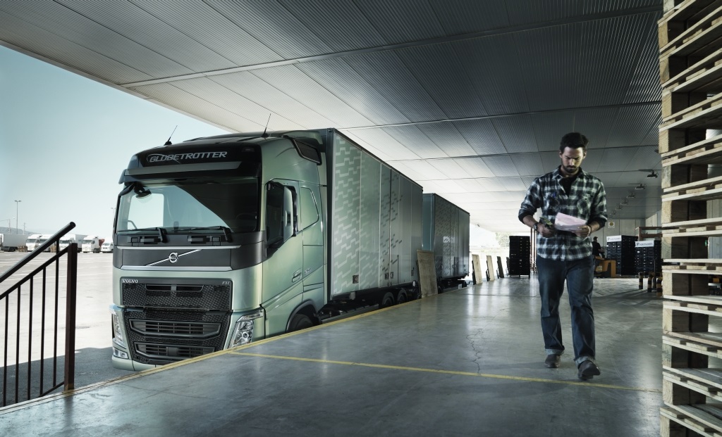 Volvo Trucks launches positioning service for time-critical transports ...