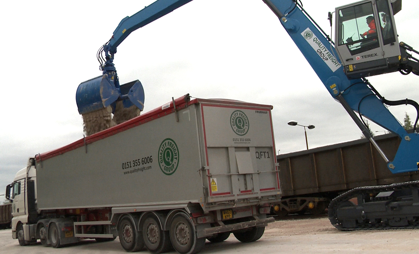 Quality Freight launches mobile crane service | Ports UK Haulier